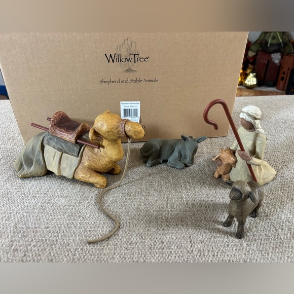 Willow Tree | Accents | Willow Tree Nativity Shepherd And Stable ...